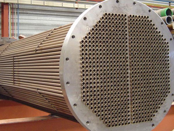 Inspección, mantenimiento y apertura anual de un boiler industrial
